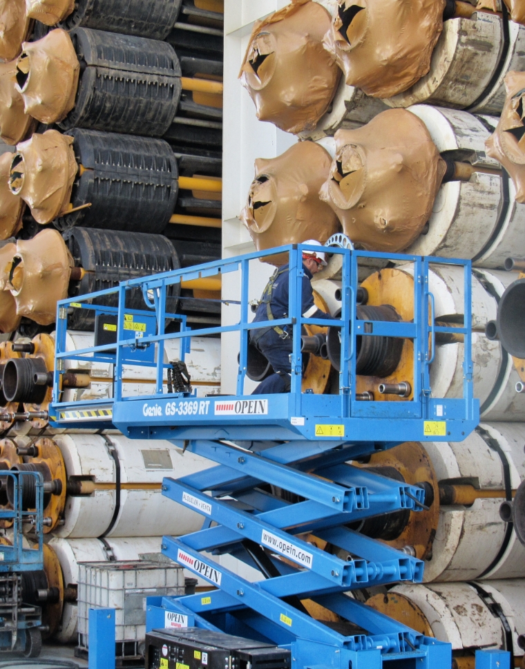 SUBSEA PRODUCTION CENTERS/ MANIFOLDS - 3C Metal